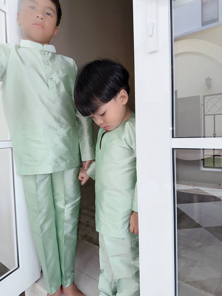2024 Ari Boy Set in Sage Green Shantung – ChinonetKita